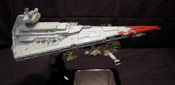 1/4222 Ertl Star Destroyer Errant Venture – Cosmos Models
